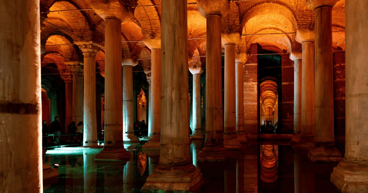Basilica Cistern Visitor Guide 2026 – Tickets, Hours & Tips